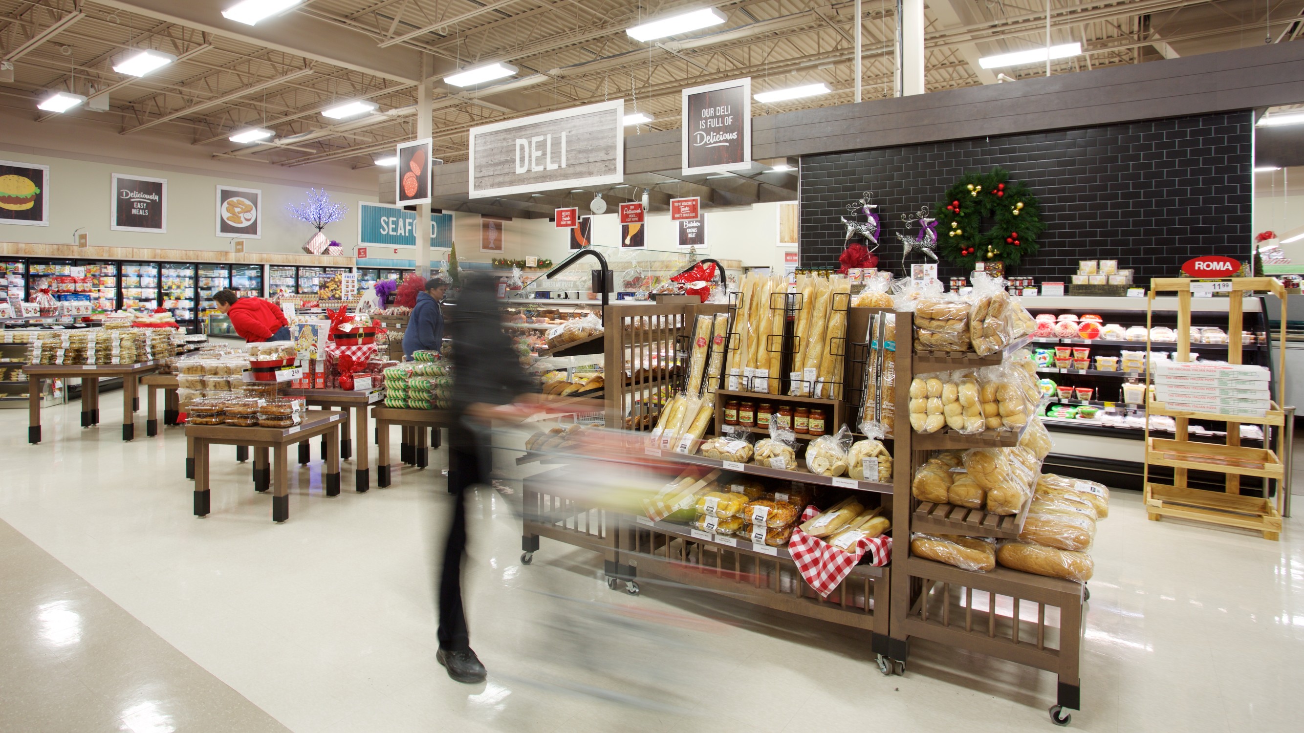 How Grocery Displays Affect Customer Behavior | Cayuga Displays